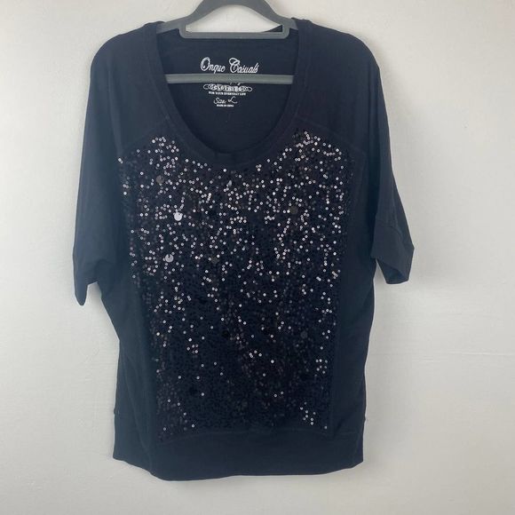 Onque Casuals | Tops | Onque Casualsblouse Size Large Color Black Has ...